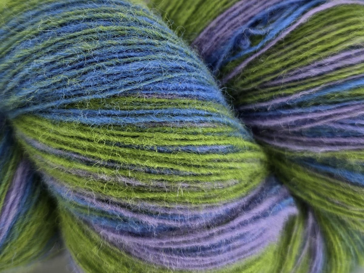 AADE LONG 8/1 LILAC GREEN | Yarnstreet